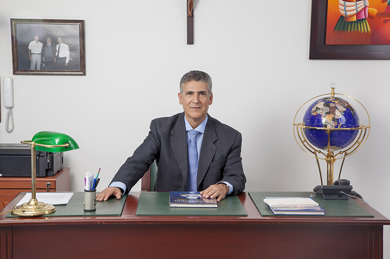 Dr. Jorge Carrillo – Jorge Carrillo